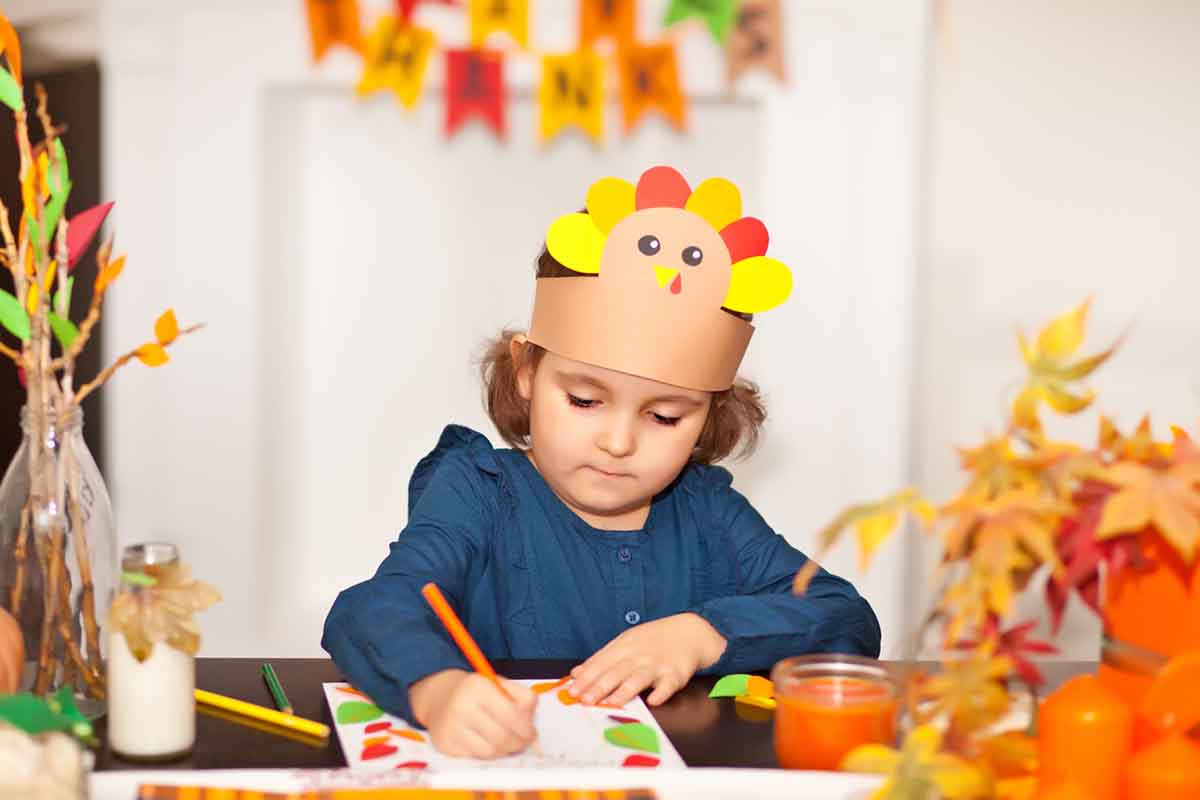 Should You Have a Kids' Table at Thanksgiving? - FamilyEducation