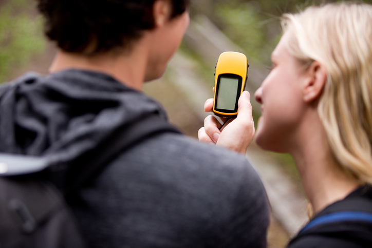 Getting Kids Off Phones and Outside: Why Kids Need Nature - FamilyEducation