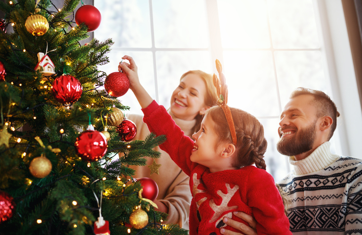 21 Family Christmas Traditions to Start This Year - FamilyEducation