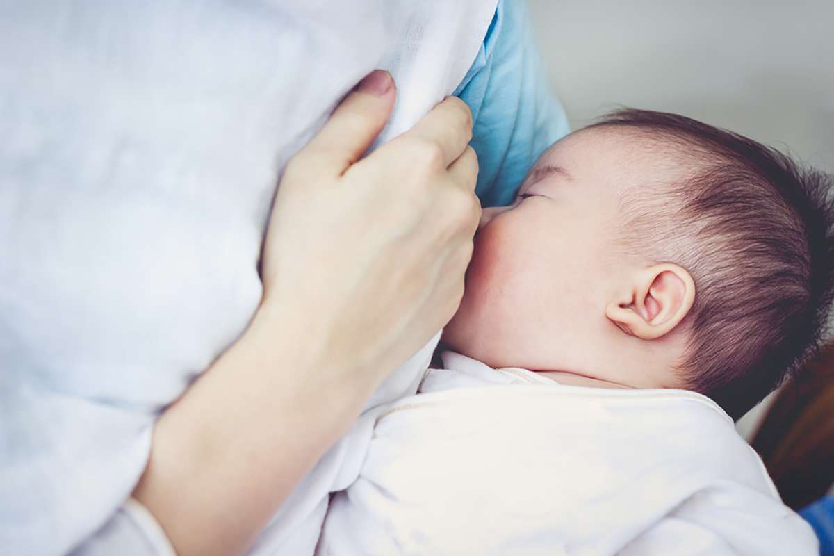 Breastfeeding: The Basics of Positioning - FamilyEducation