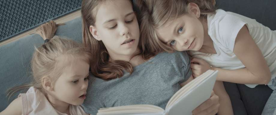 Do You Have Eldest Daughter Syndrome? Guide & Checklist - FamilyEducation