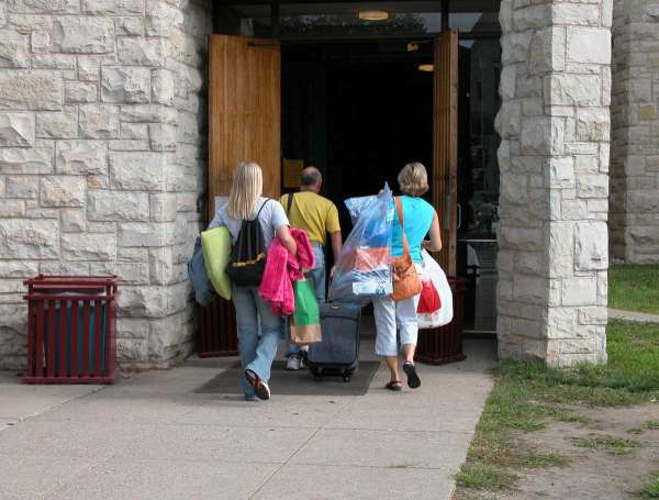 Making the Transition from Home to College - FamilyEducation